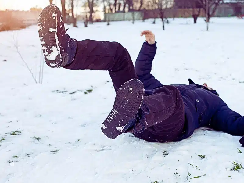 Winter Slip-and-Fall Risks in Chicago Apartment Buildings: What Tenants ...
